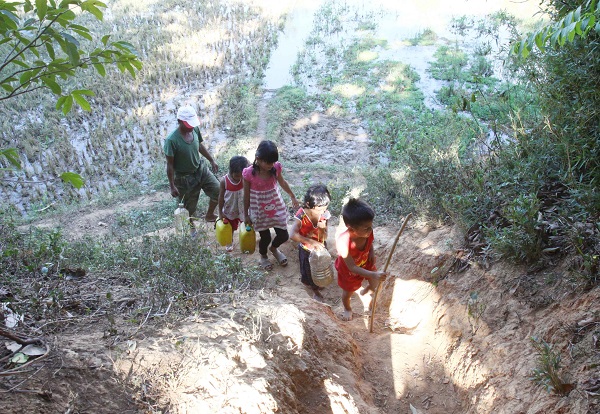 Nghệ An quay quắt trong đại hạn