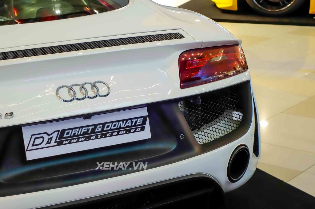 Audi R8 "sóng đôi" cùng Nissan 350Z trong buổi ra mắt Fast & Furious 8 ...