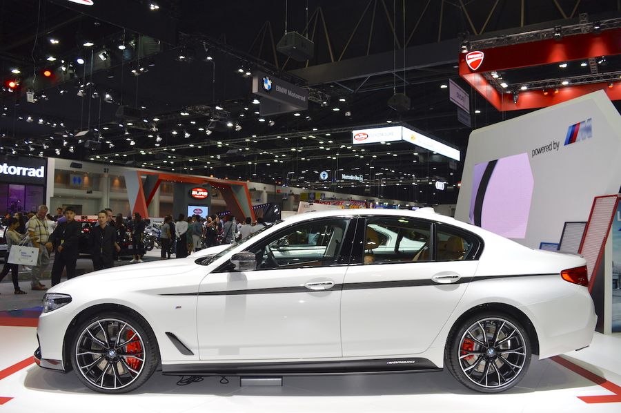 BMW 5 Series 2017 xuất hiện tại Thái Lan với loạt phụ kiện BMW M ...
