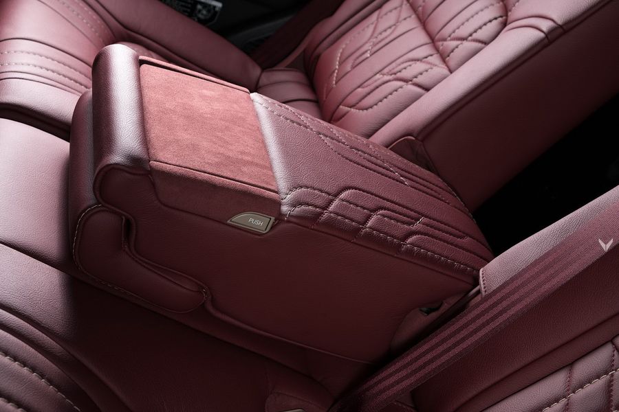 Vilner "lột xác" cho khoang cabin của Toyota Land Cruiser