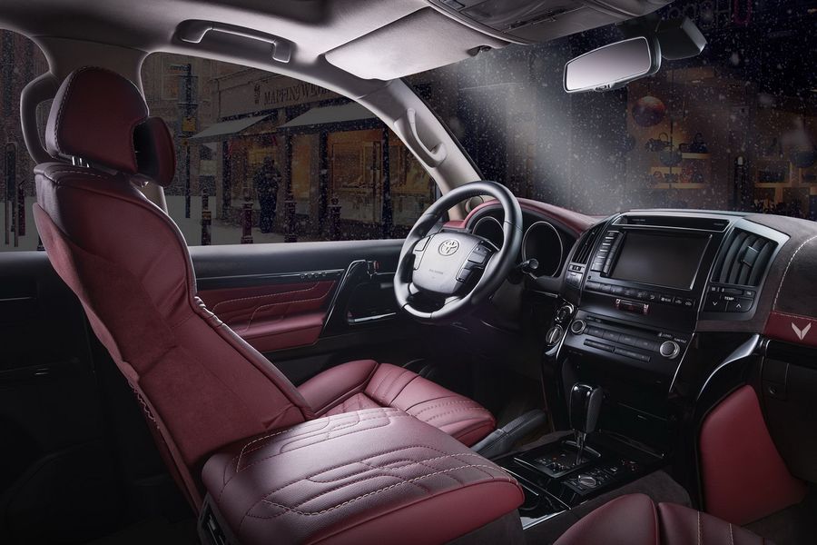 Vilner "lột xác" cho khoang cabin của Toyota Land Cruiser